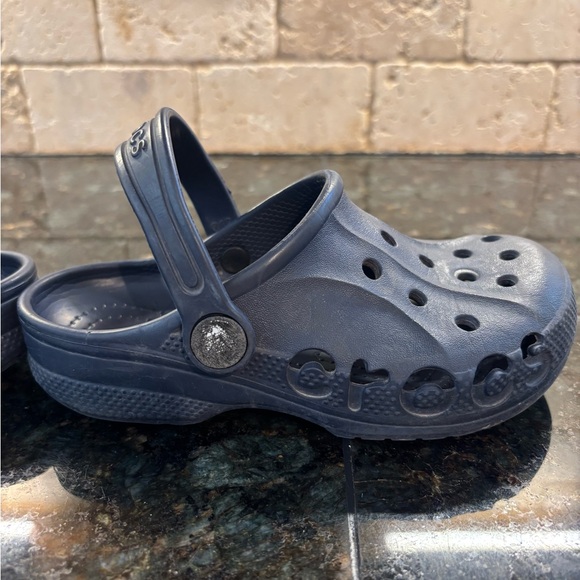 CROCS | Shoes | Crocs Baya Cloglittle Boys Size 2 Navy Blue | Poshmark